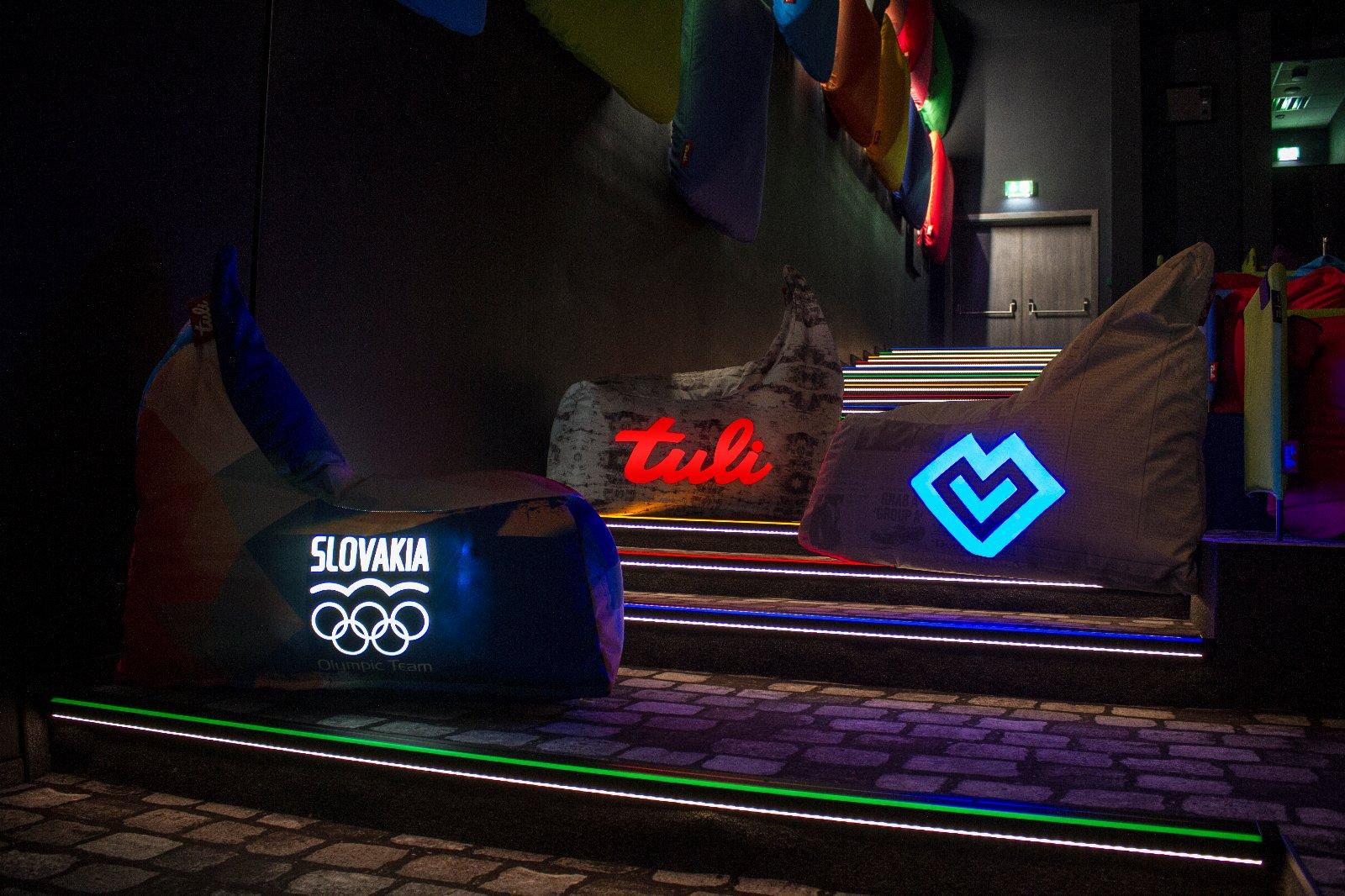 Tuli vaky svítí - Modrý koník